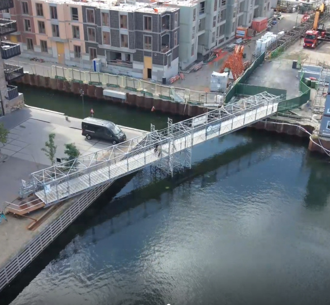 Sluseholmen Bridge: Safe Urban Access
